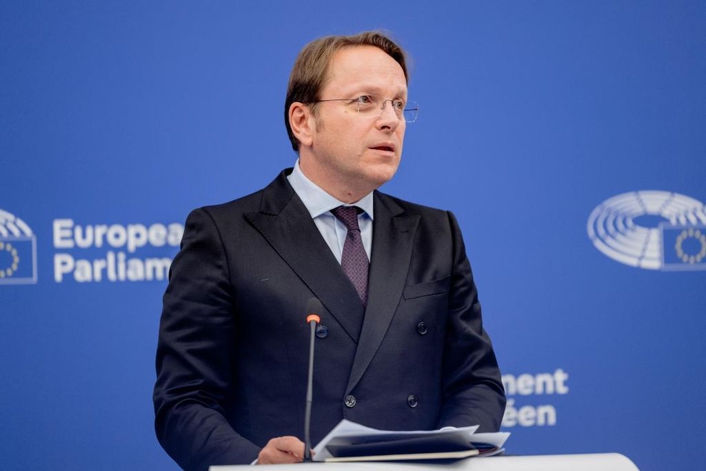 EU food safety chief defends bloc's standards and rules - Agriland.ie