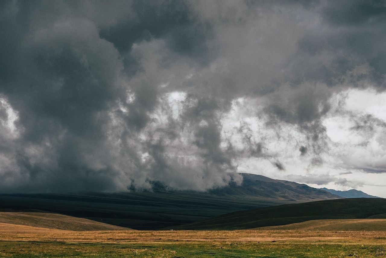 Met Éireann: October 2025 - milder, wetter and duller on average ...